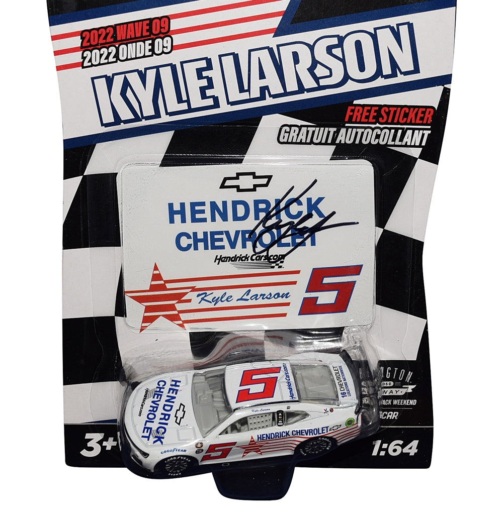 AUTOGRAPHED 2022 Kyle Larson #5 Hendrick DARLINGTON THROWBACK 1/64 Car ...